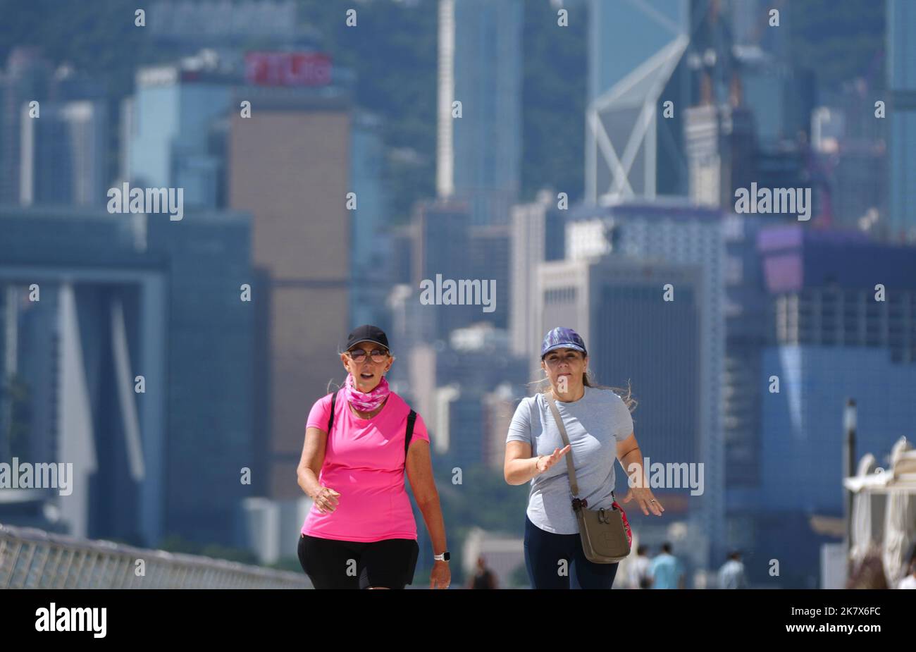 People exercising at Avenue of Stars in Tsim Sha Tsui. 12OCT22 SCMP / Sam Tsang Stock Photo - Alamy