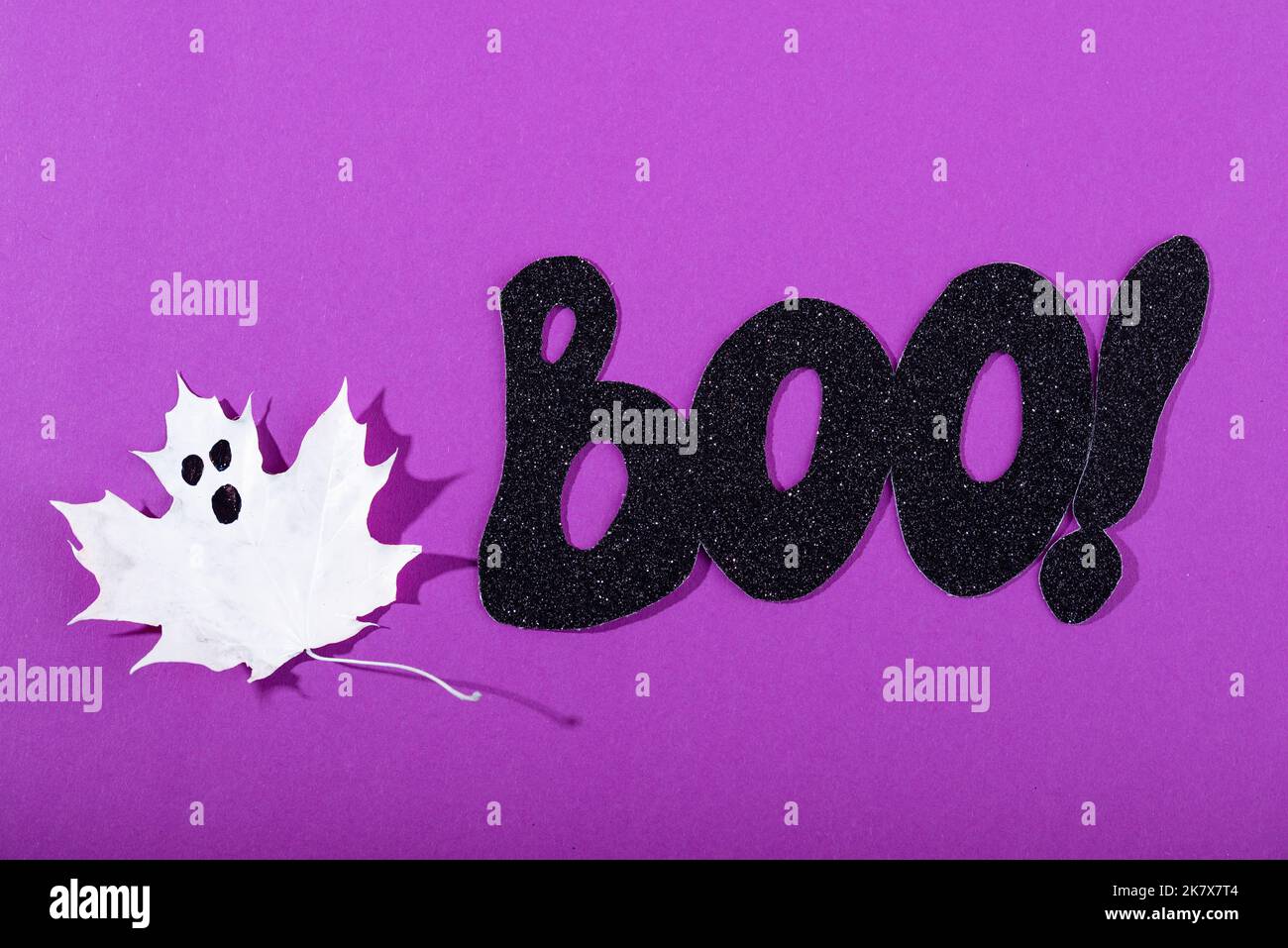 Halloween background with text Boo Stock Photo - Alamy