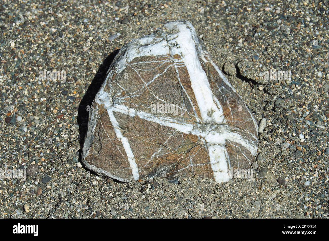 White banded stone hi-res stock photography and images - Alamy