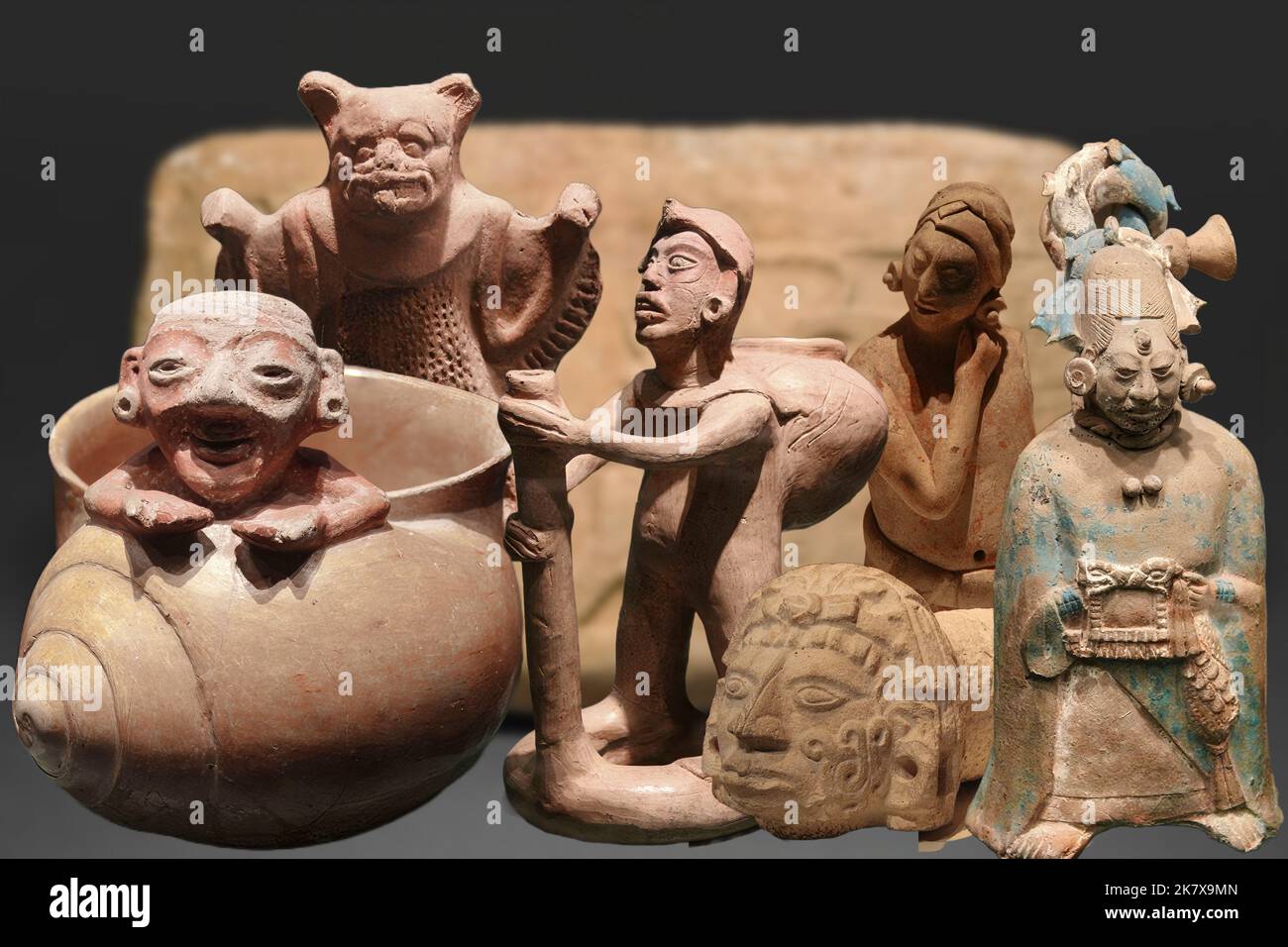Mayan Art - Mayan Statuettes Stock Photo - Alamy