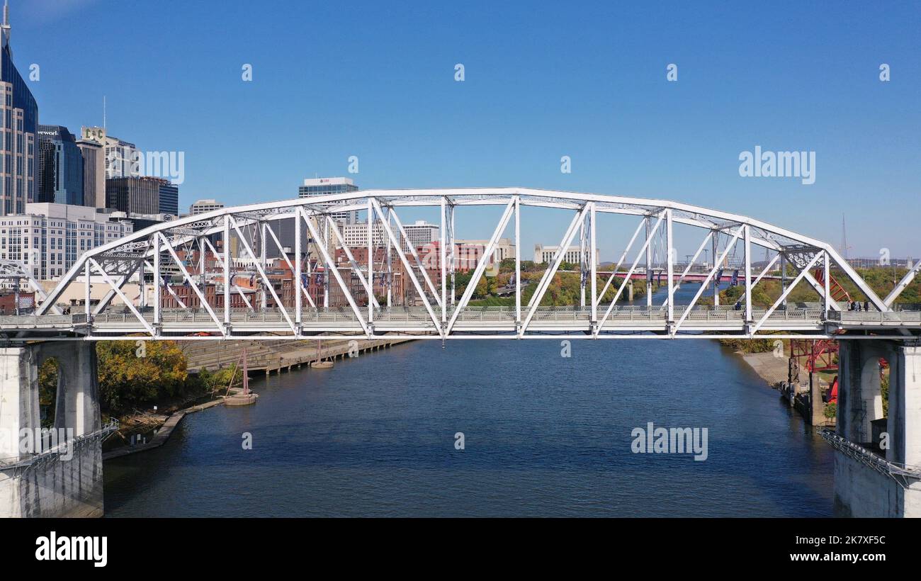 John Seigenthaler Pedestrian Bridge Nashville Tennessee, Bridge over ...