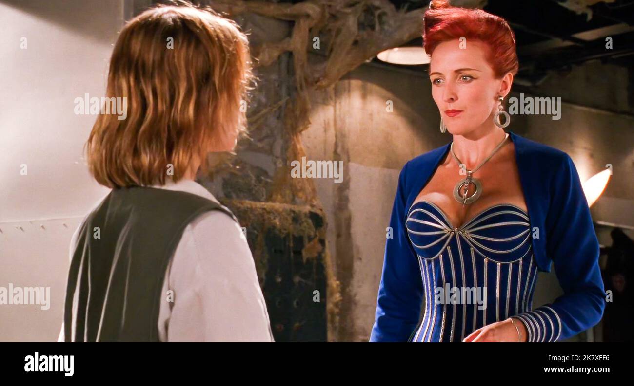 USA. Samantha Mathis and Fiona Shaw in a scene from the (C)Buena Vista ...