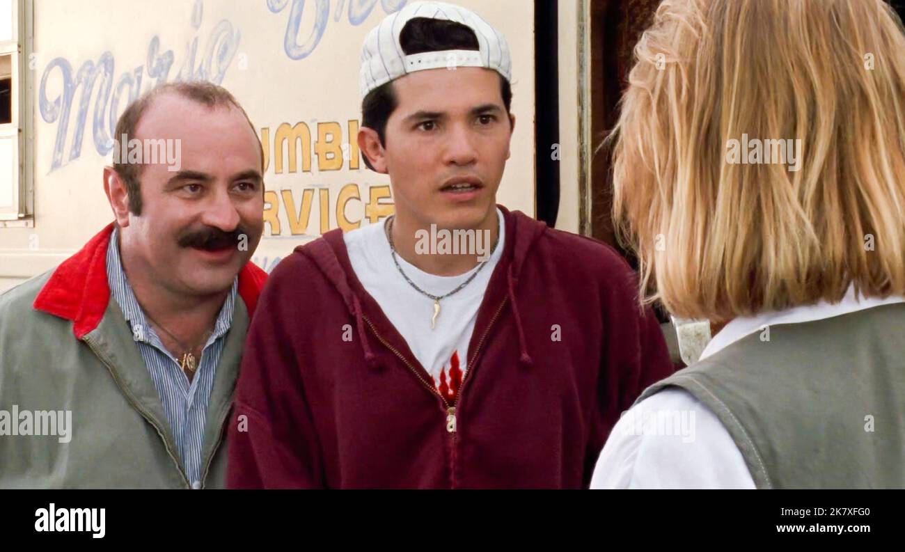 USA. John Leguizamo, Bob Hoskins and Samantha Mathis in a scene from ...