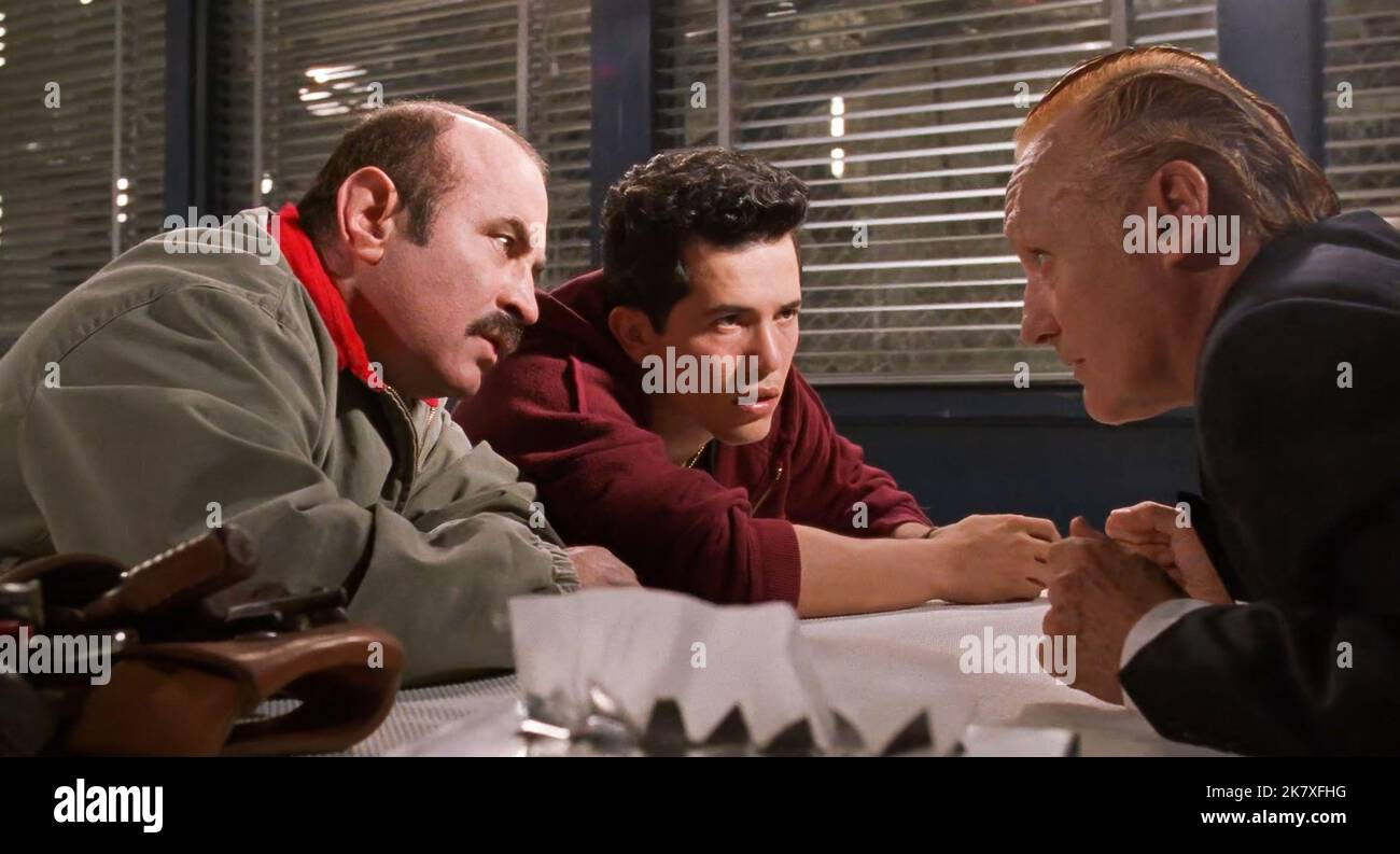USA. Dennis Hopper, Bob Hoskins and John Leguizamo in a scene from the ...