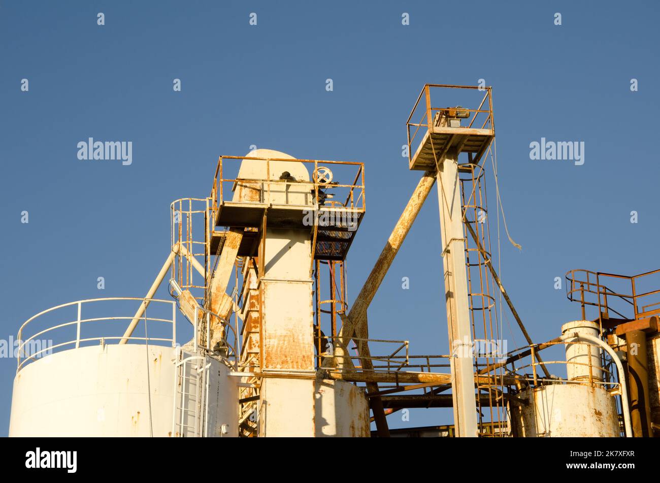 Gypsum, plaster and prefabricated plaster factory. Arinaga Industrial ...