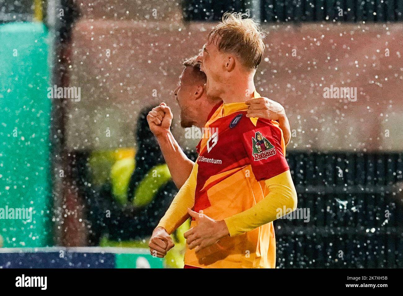 Sandhausen, Germany. 19th Oct, 2022. Soccer: DFB-Pokal, SV Sandhausen ...