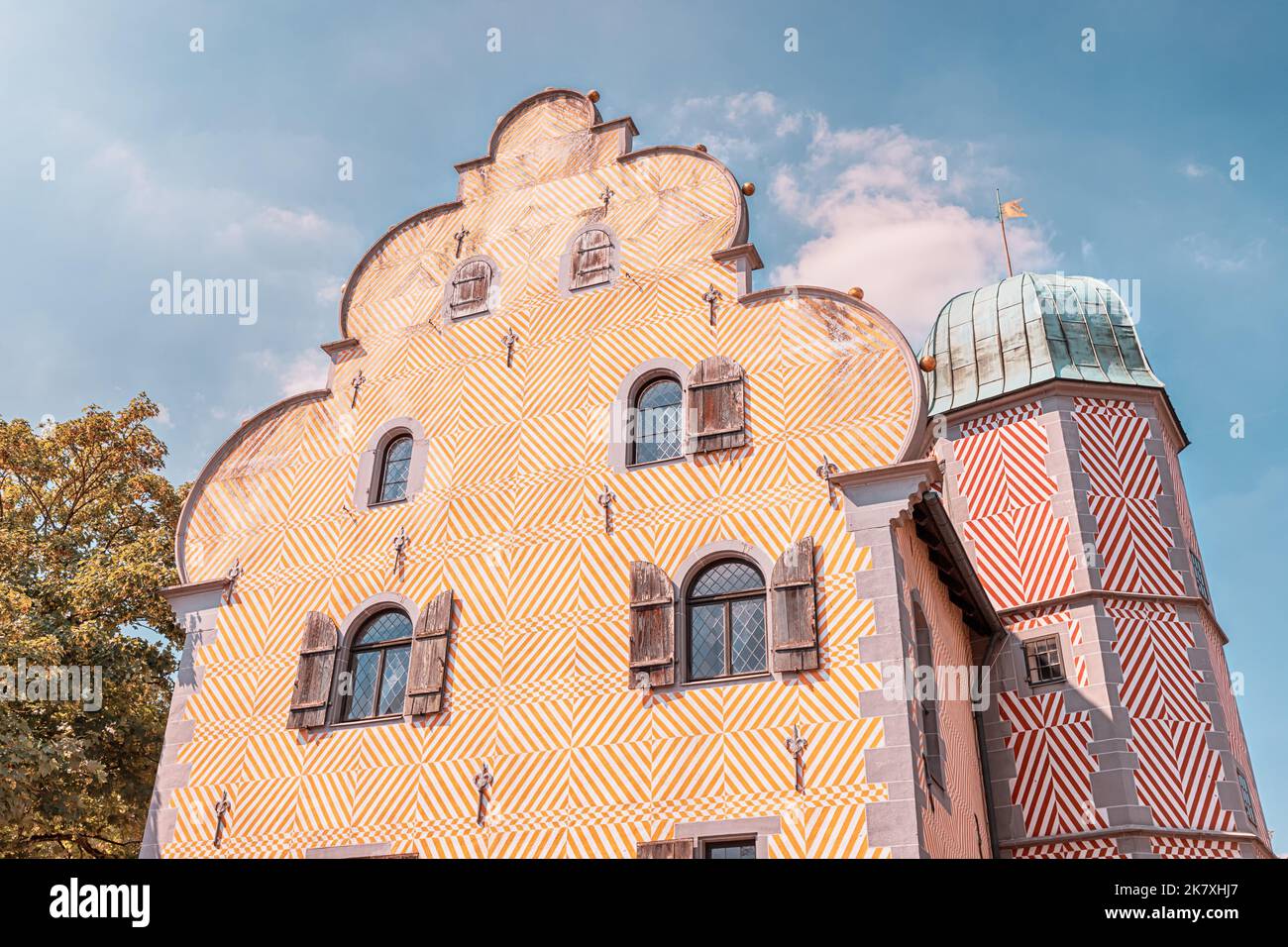 Ledenhof the beautiful architecture of the building in which a noble ...