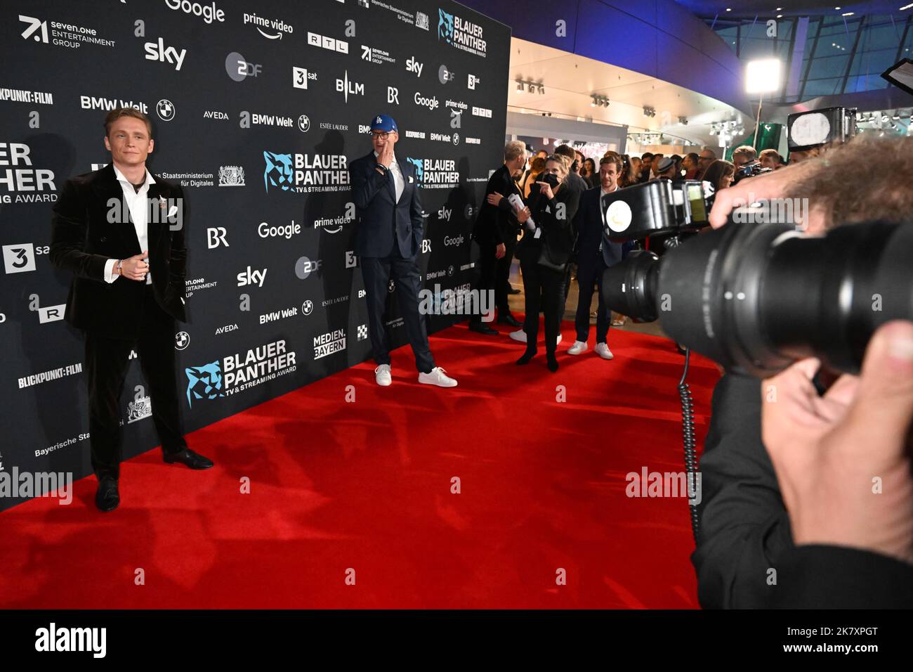 Munich, Germany. 19th Oct, 2022. Actor Matthias Schweighöfer shows off ...
