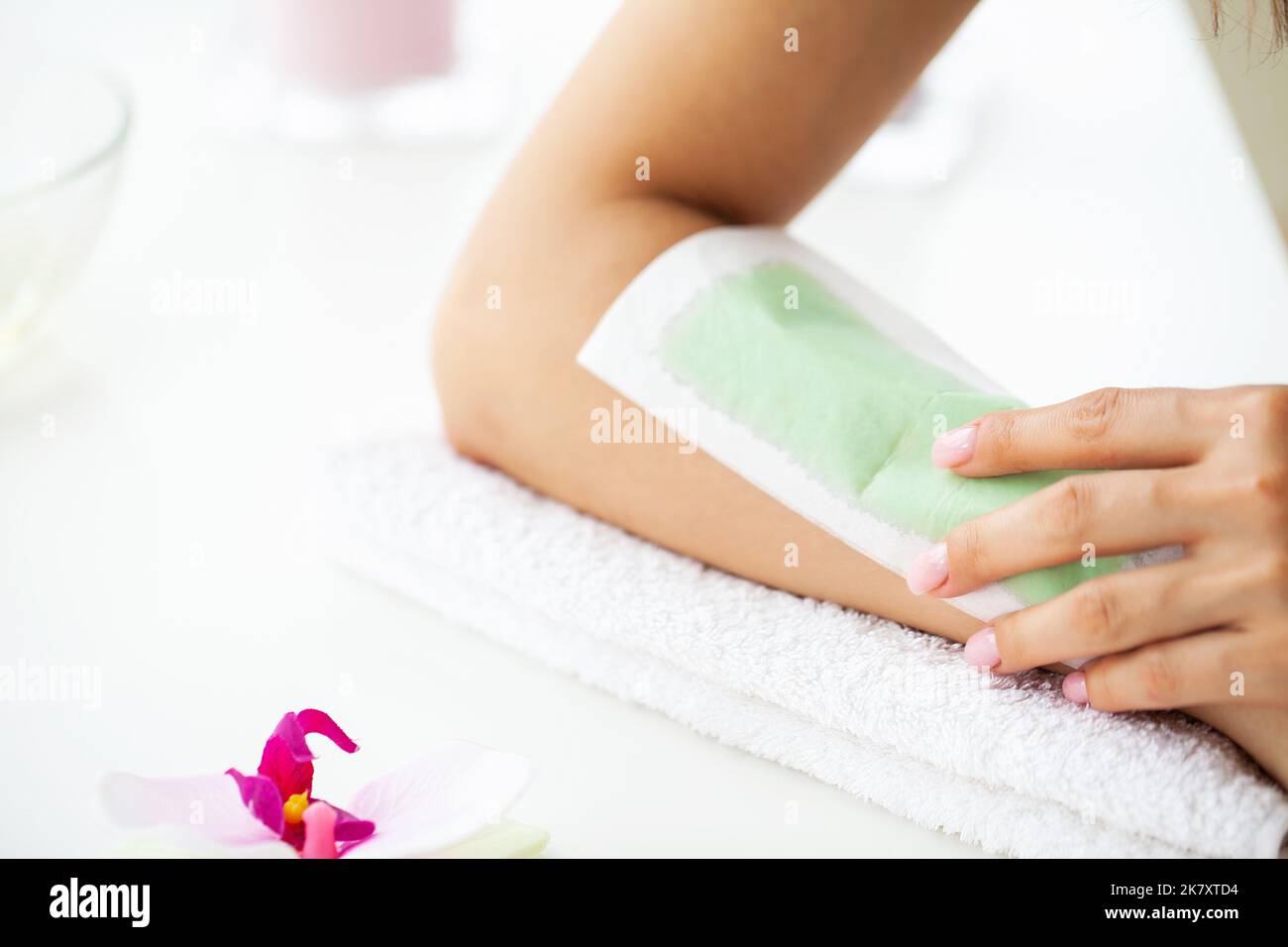 Close-up Of Woman Waxing Her Leg at home bathroom Stock Photo - Alamy