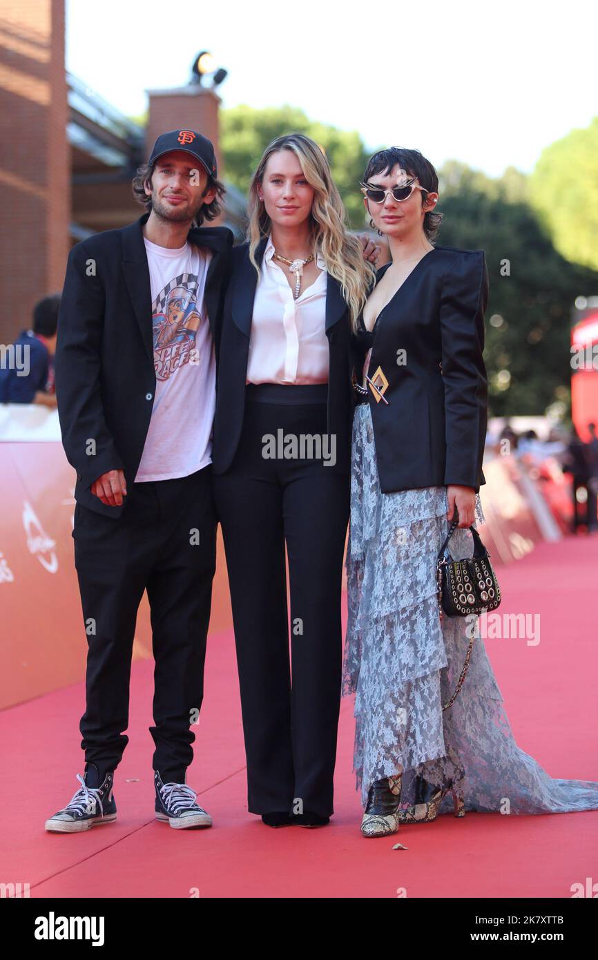 (l) Hopper Penn, (c) Dylan Penn and (r) Zoë Bleu attend the red carpet ...
