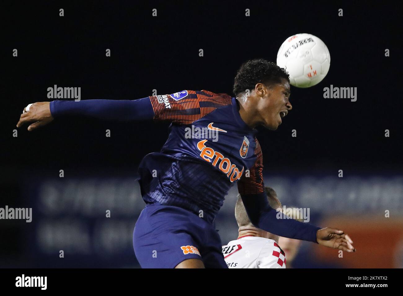 Werkendam - (lr) Ryan Flamingo of Vitesse, Kevin Vermeulen or Kozak ...
