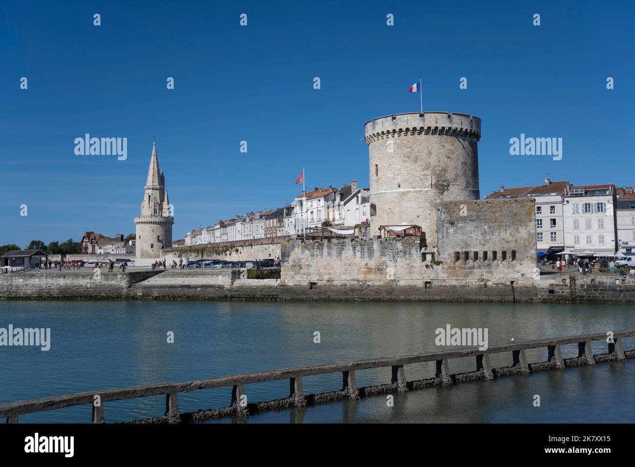 The city walls with the Lantern Tower and The Chain Tower at the ...