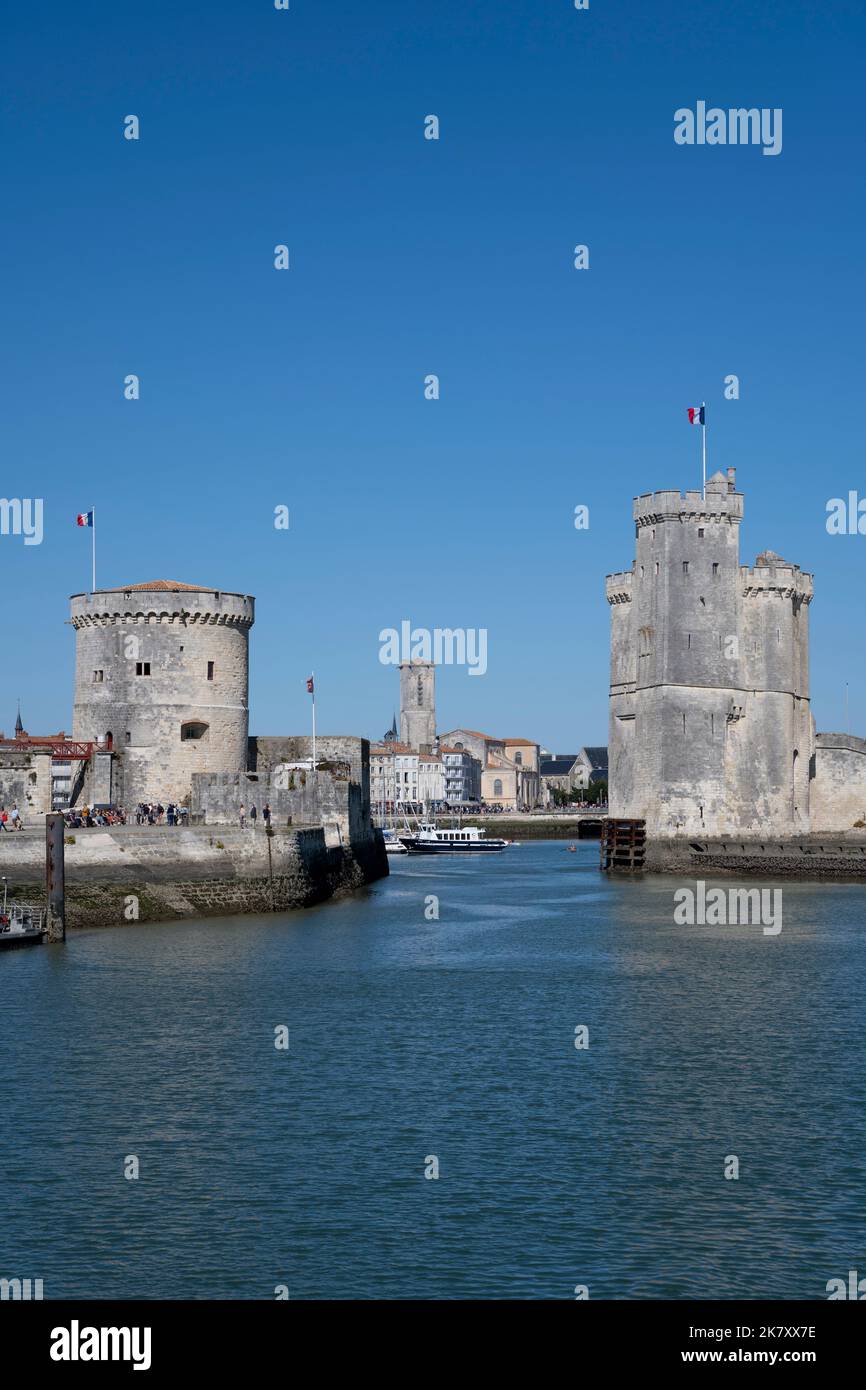 St Nicolas Tower (Tour Saint Nicolas) and the Chain Tower (Tour de la ...