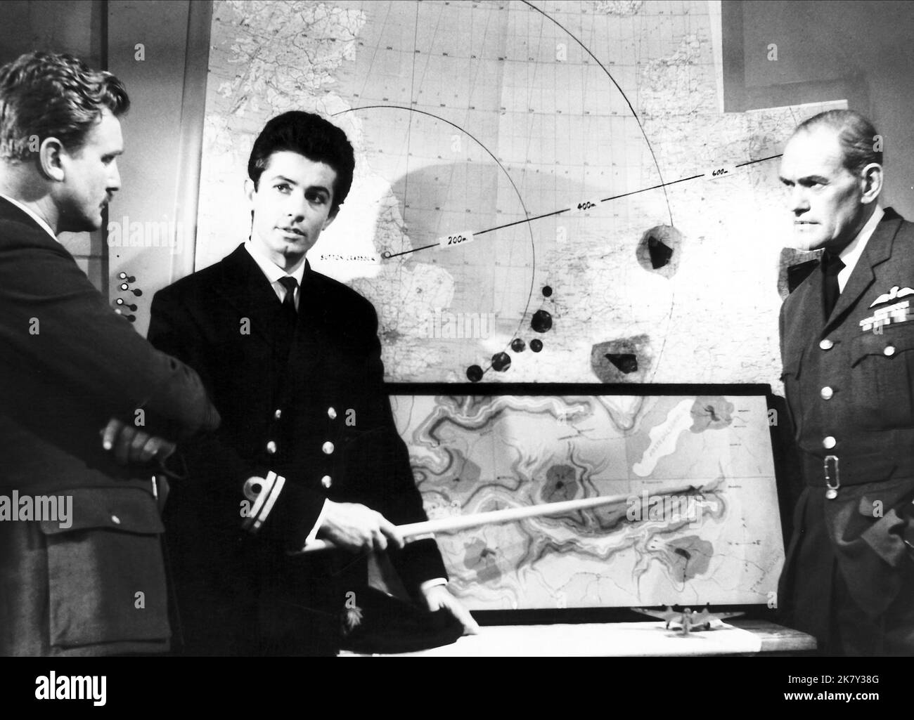 Donald Houston, George Chakiris & Harry Andrews Film: 633 Squadron ...