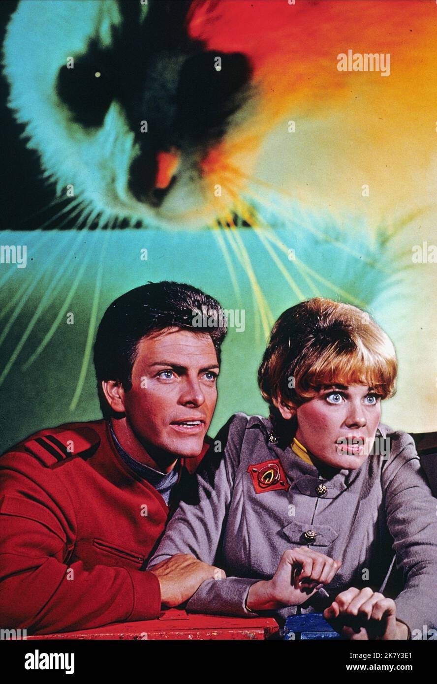 Steve burton land of giants hi-res stock photography and images - Alamy