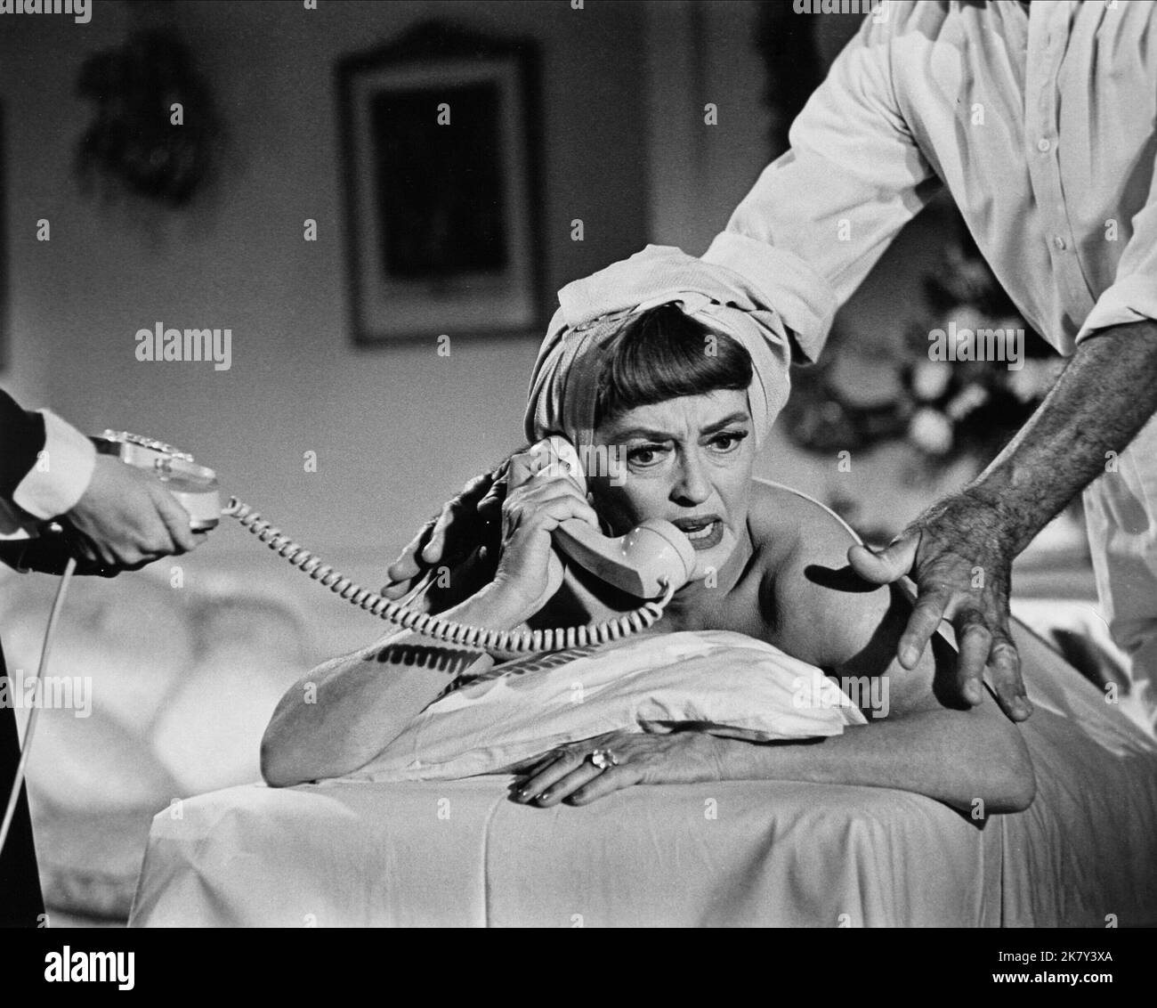 Bette Davis Film: Dead Ringer; Dead Image (1964) Characters: Margaret ...