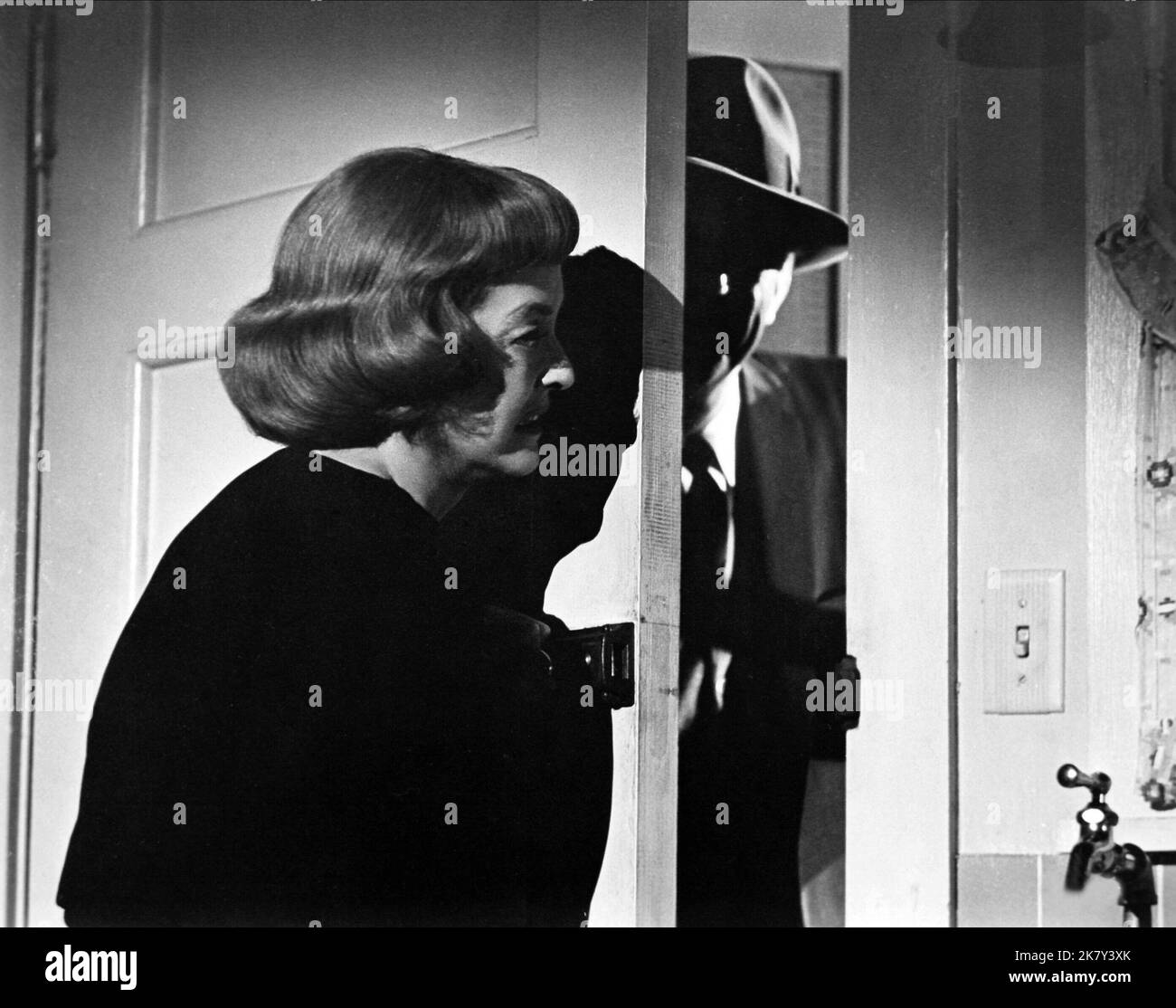 Bette Davis Film: Dead Ringer; Dead Image (1964) Characters: Margaret ...