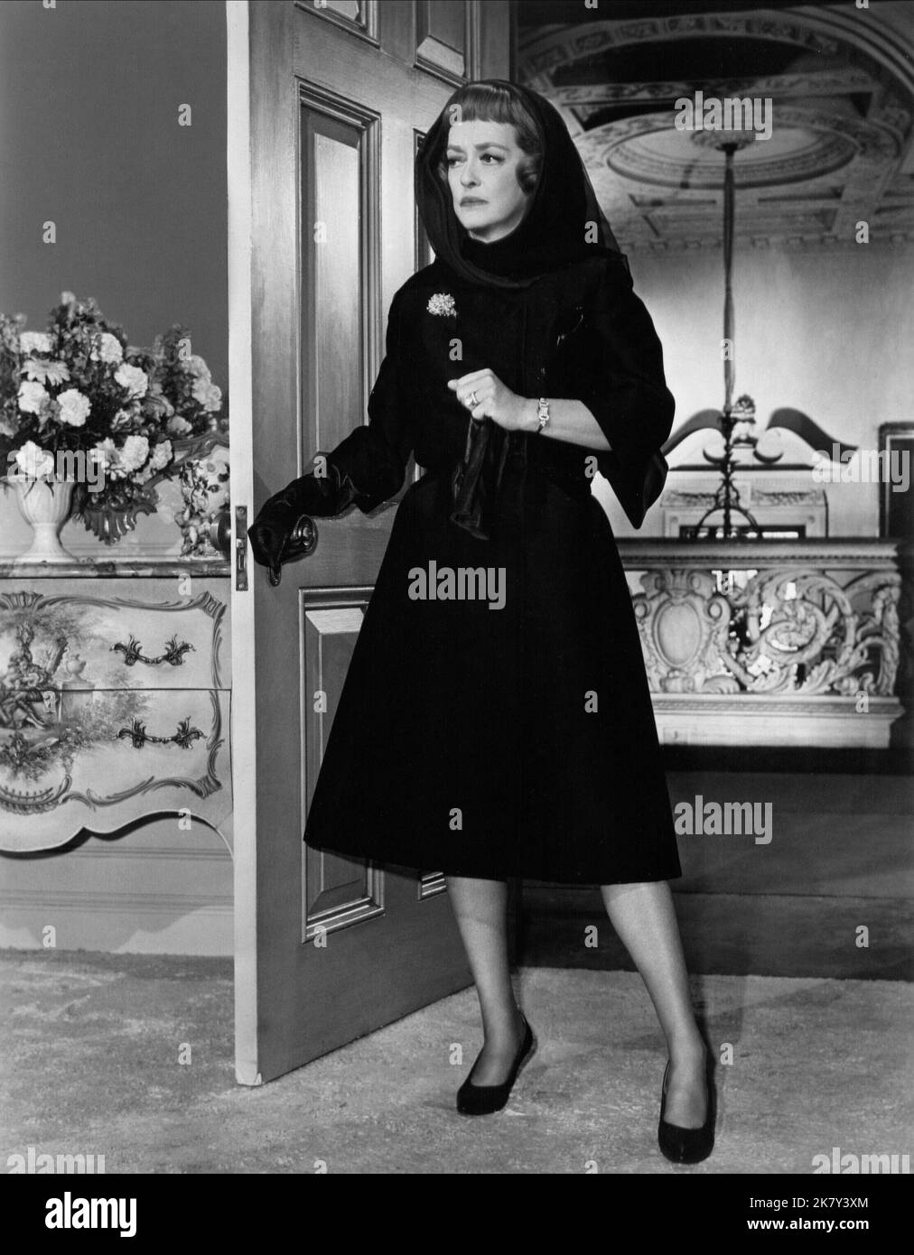 Bette Davis Film Dead Ringer; Dead Image (1964) Characters: Margaret ...