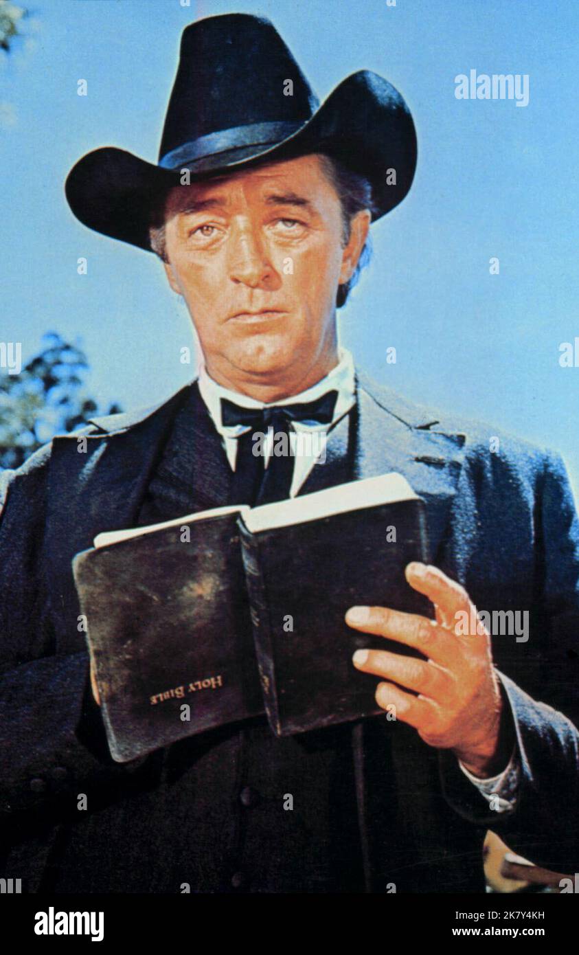 Robert Mitchum Film 5 Card Stud (1962) Characters: The Rev. Jonathan ...