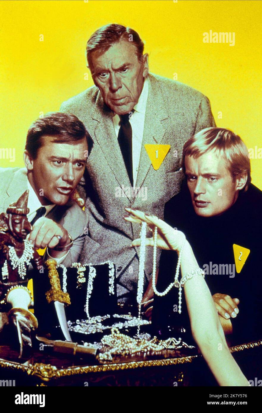 Robert Vaughn, Leo G. Carrol & David Mccallum Film: The Spy With My Face; Man From U.N.C.L.E ...
