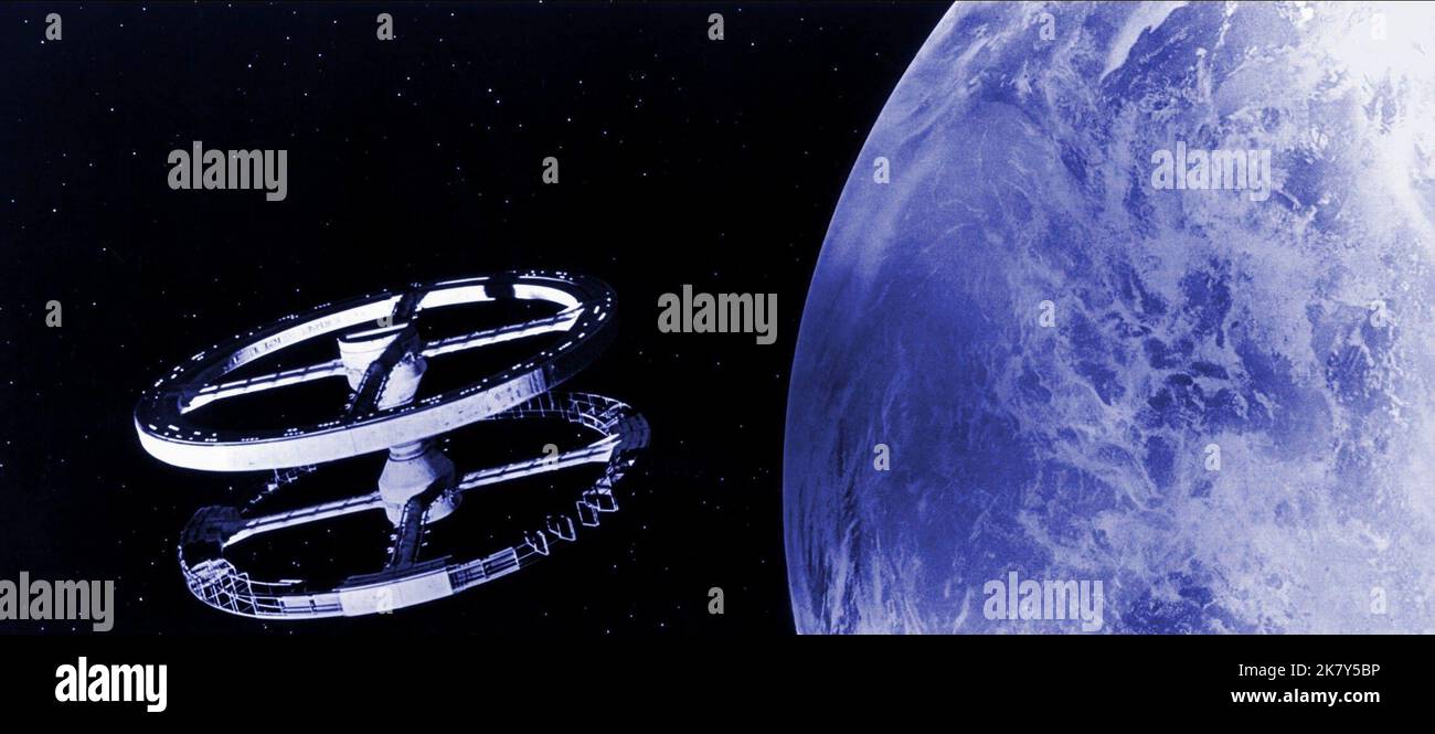 Planet & Spaceship Scene Film: 2001: A Space Odyssey (UK/USA 1968 ...