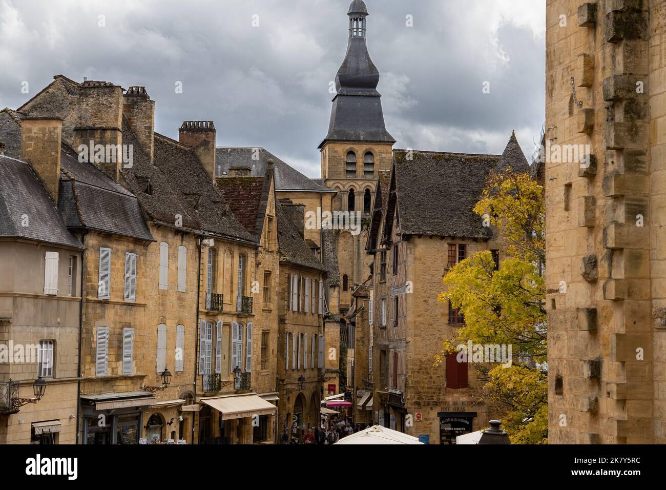view of 14th century medieval town buildings in Sarlat-la-Caneda ...