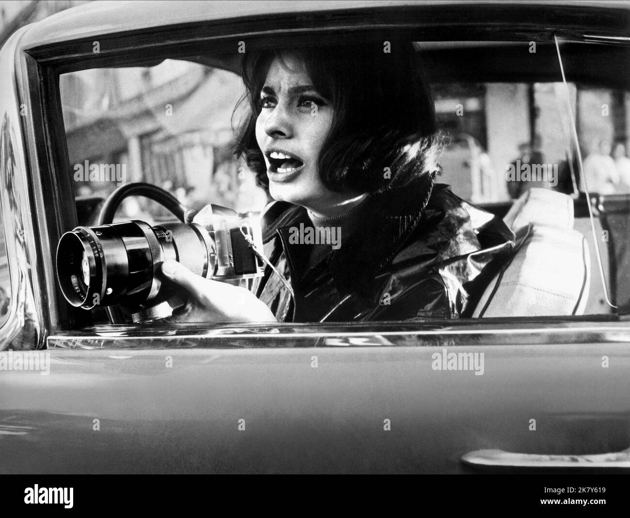 Sophia Loren Film Five Miles To Midnight (LE COUTEAU DANS LA PLAIE ...