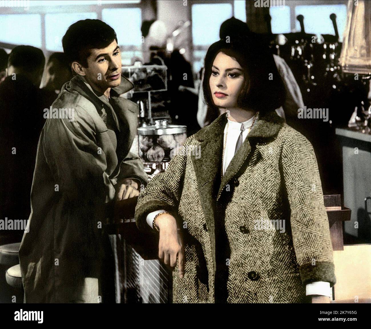 Anthony Perkins & Sophia Loren Film: Five Miles To Midnight (LE COUTEAU ...