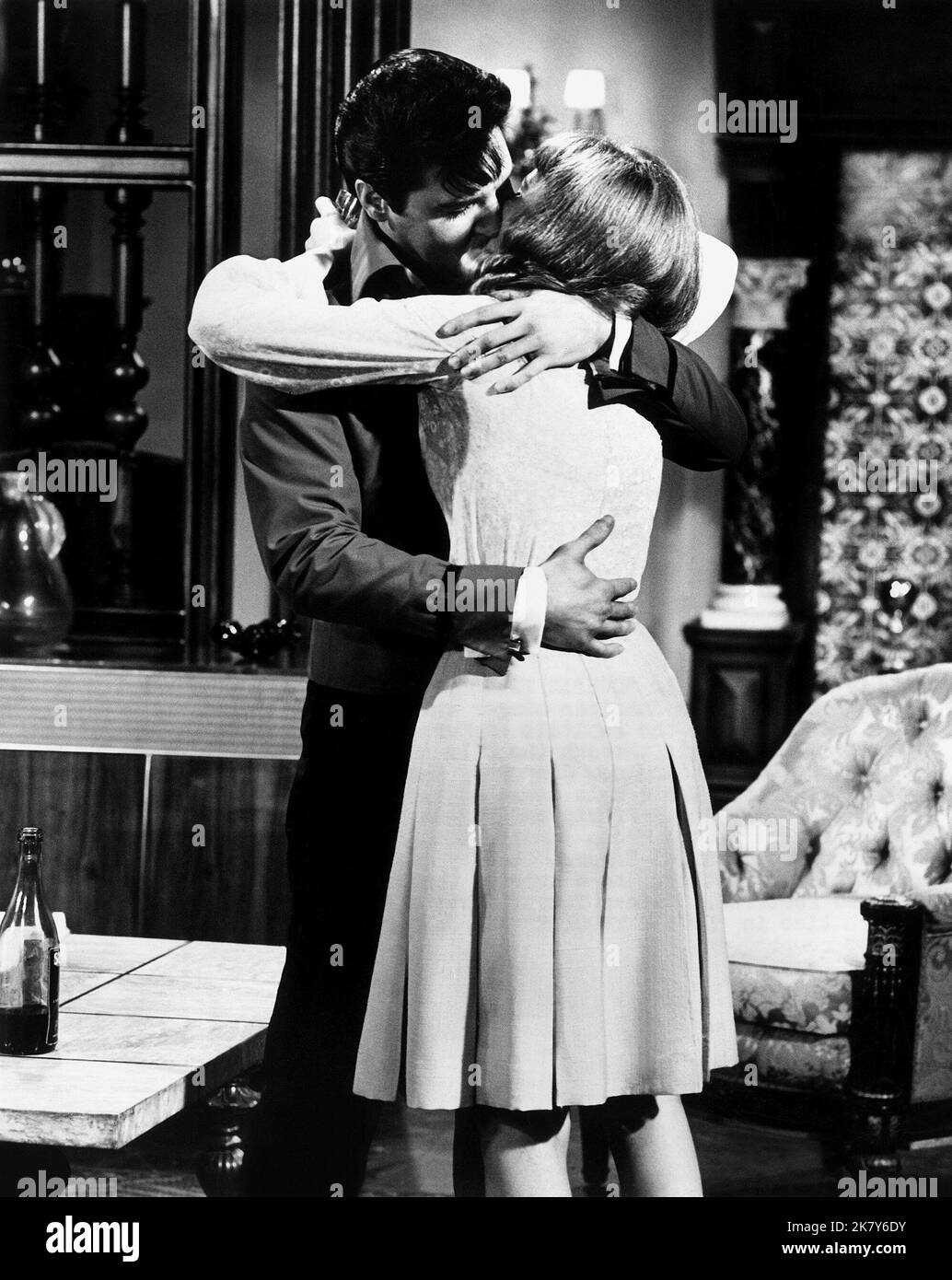 Elvis Presley & Annette Day Film Double Trouble (USA 1967) Characters ...