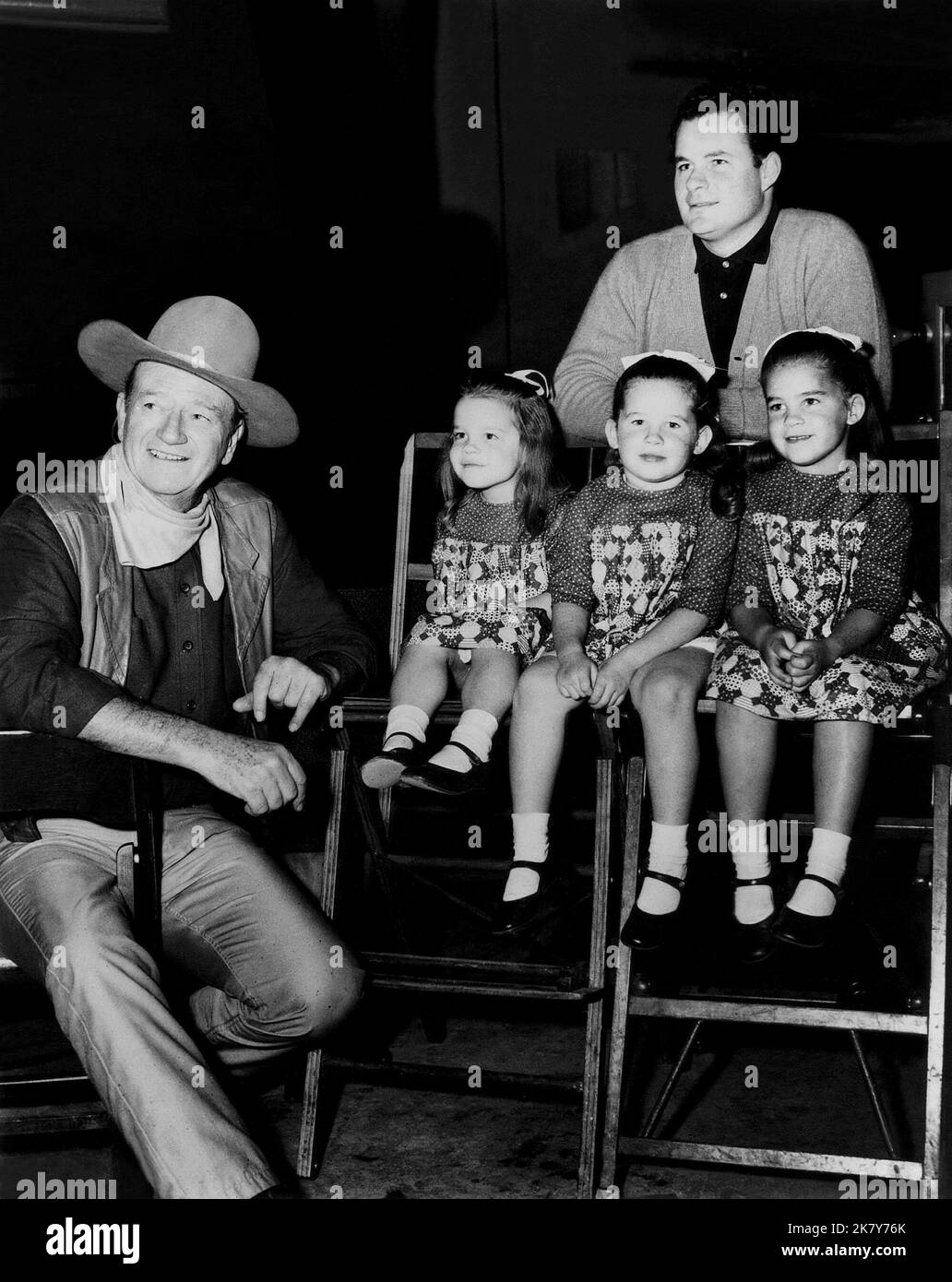 John Wayne & Michael Wayne Film: El Dorado (USA 1967) Characters: Cole ...