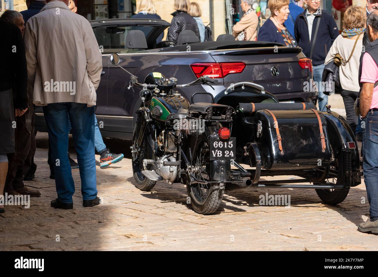 a René Gillet 1939 model G1 750cc 2 cylinder motorbike and side-car ...