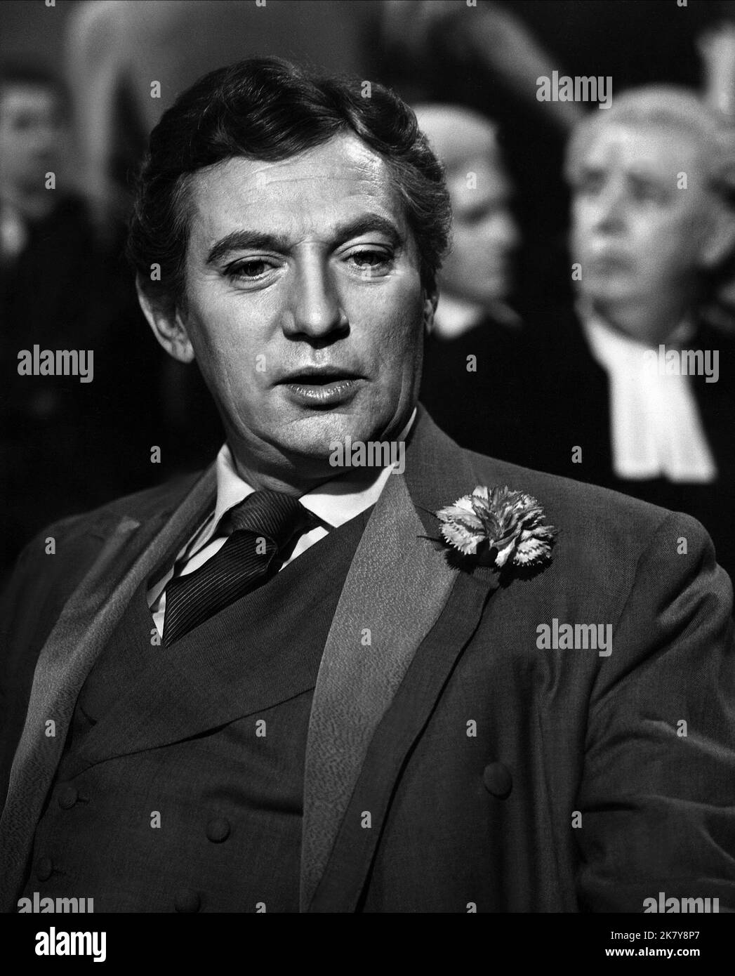 The trials of oscar wilde 1960 peter finch hi-res stock photography and ...