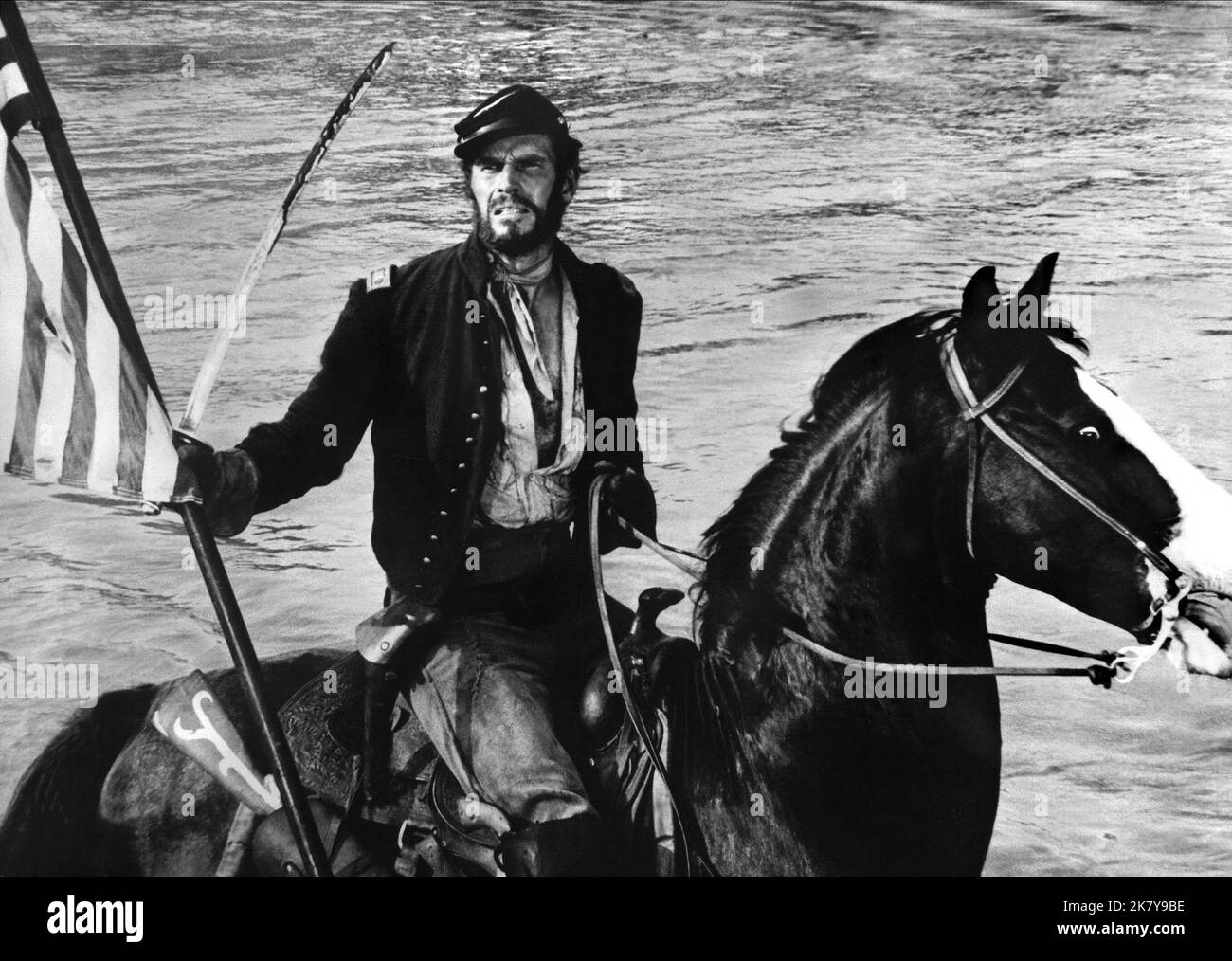 Charlton Heston Film Major Dundee (USA 1965) Characters: MAJOR AMOS ...