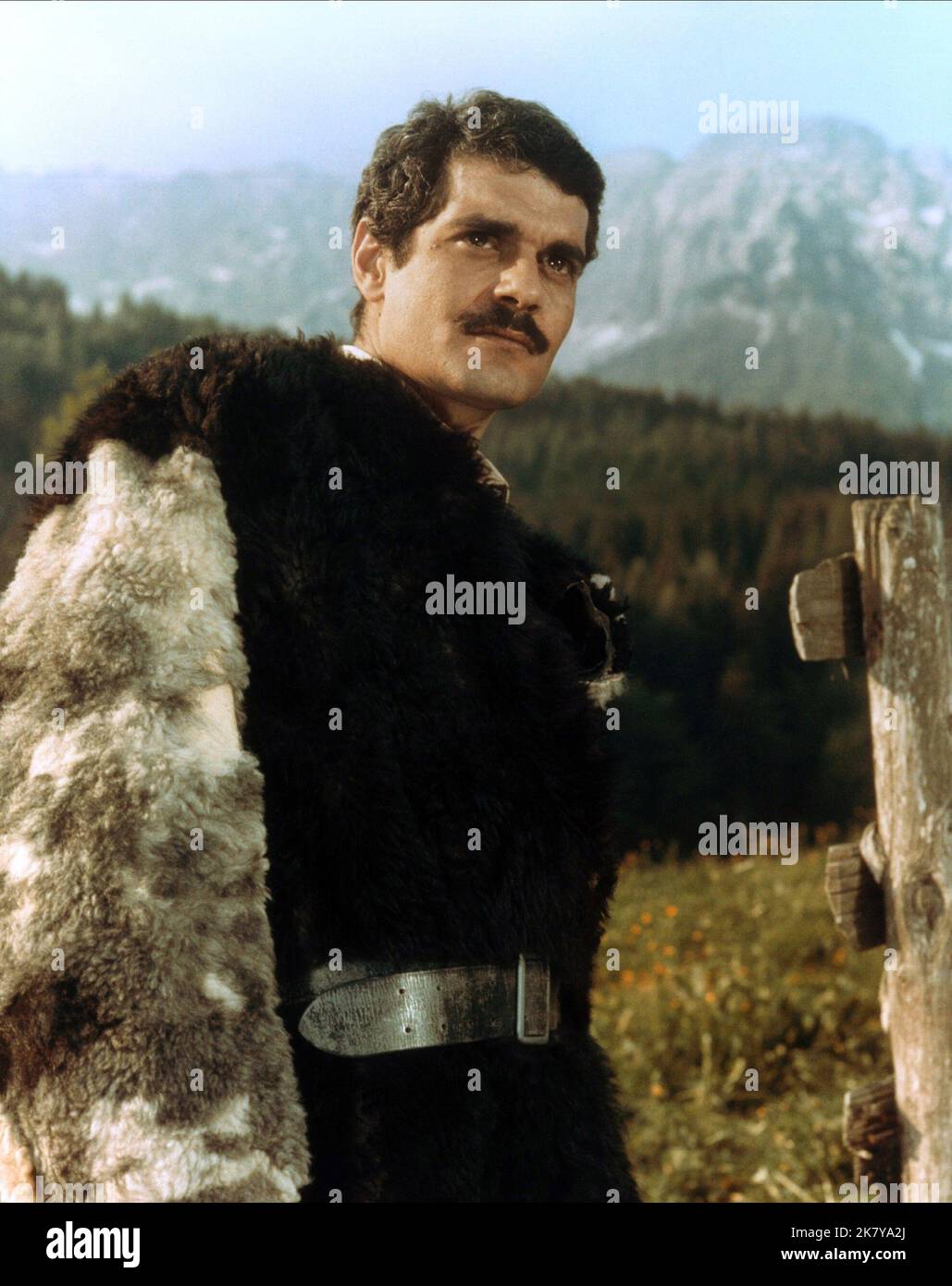 Omar Sharif Film The Yellow Rolls-Royce (UK 1964) Characters: Davich ...