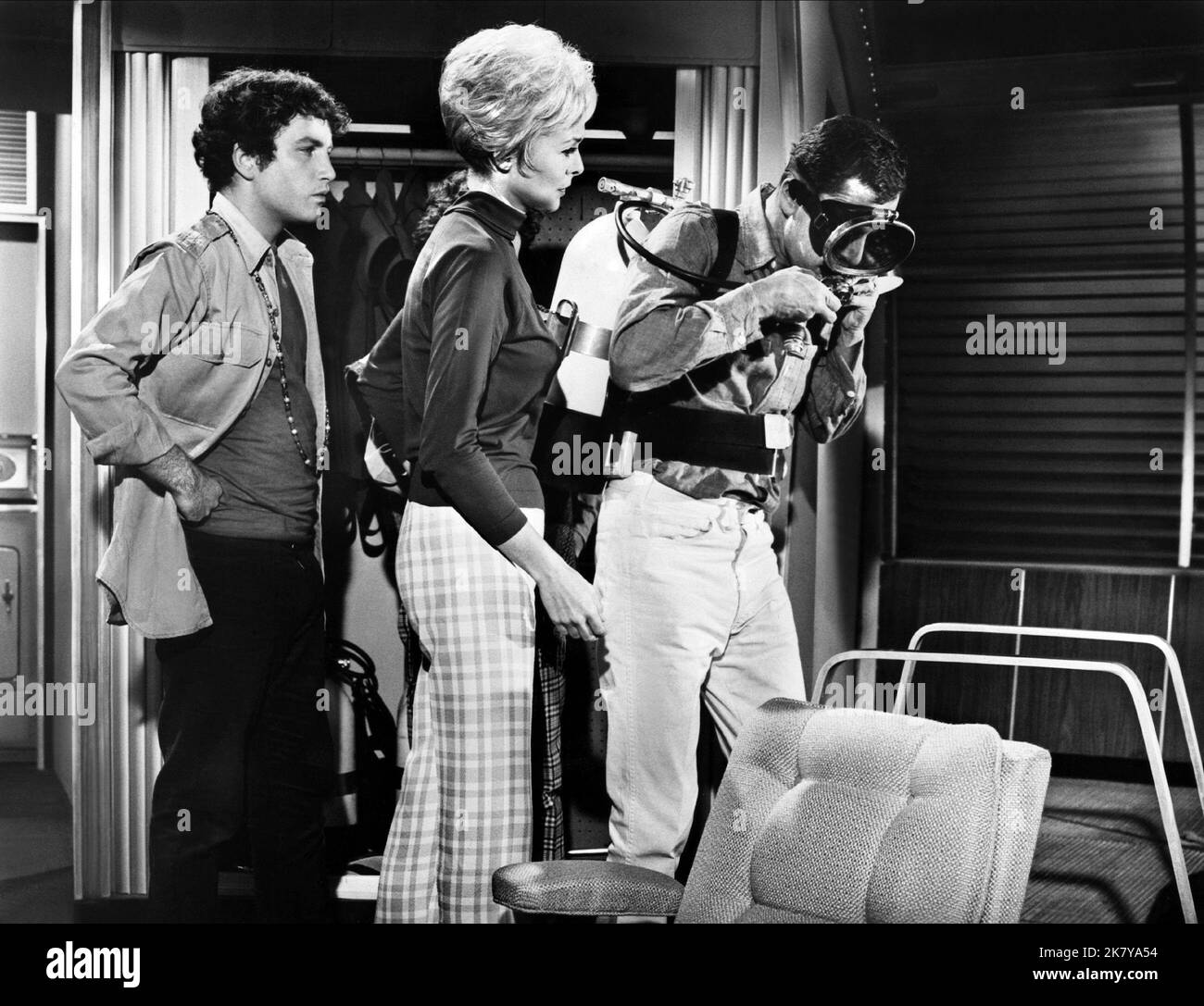 Richard dreyfuss hello down there hi-res stock photography and images ...