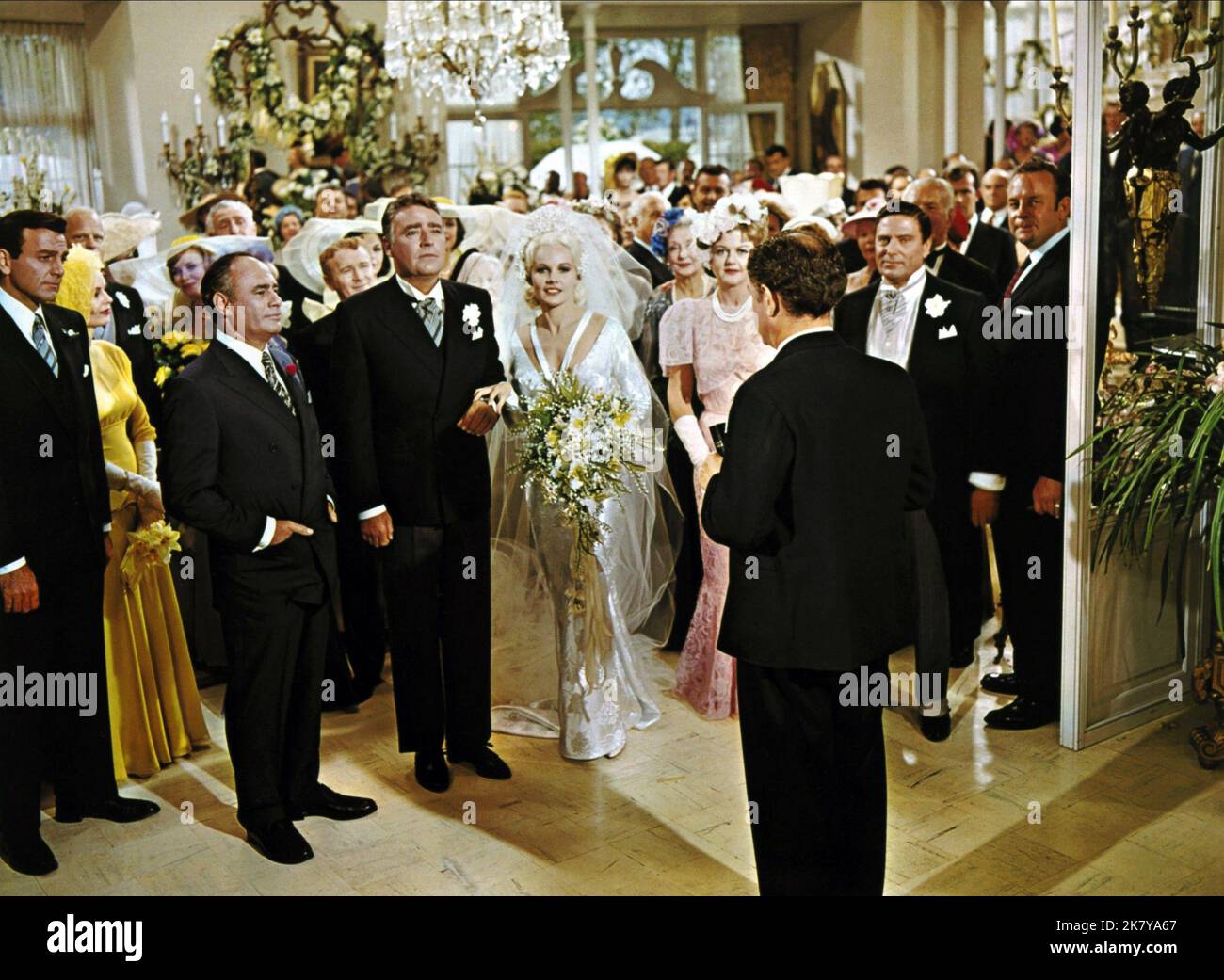 Harlow 1965 hi-res stock photography and images - Alamy