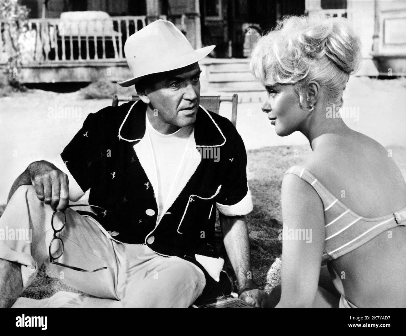 James Stewart & Valerie Varda Film Mr. Hobbs Takes A Vacation (USA 1962 ...