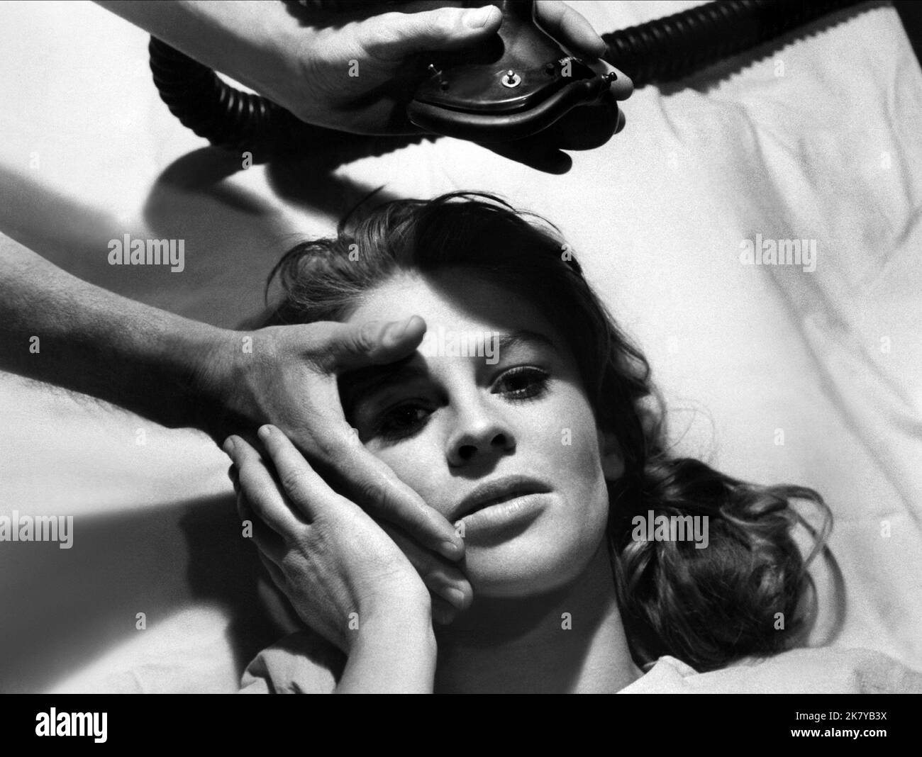 Julie Christie Film Petulia (1968) Characters: Petulia Director ...