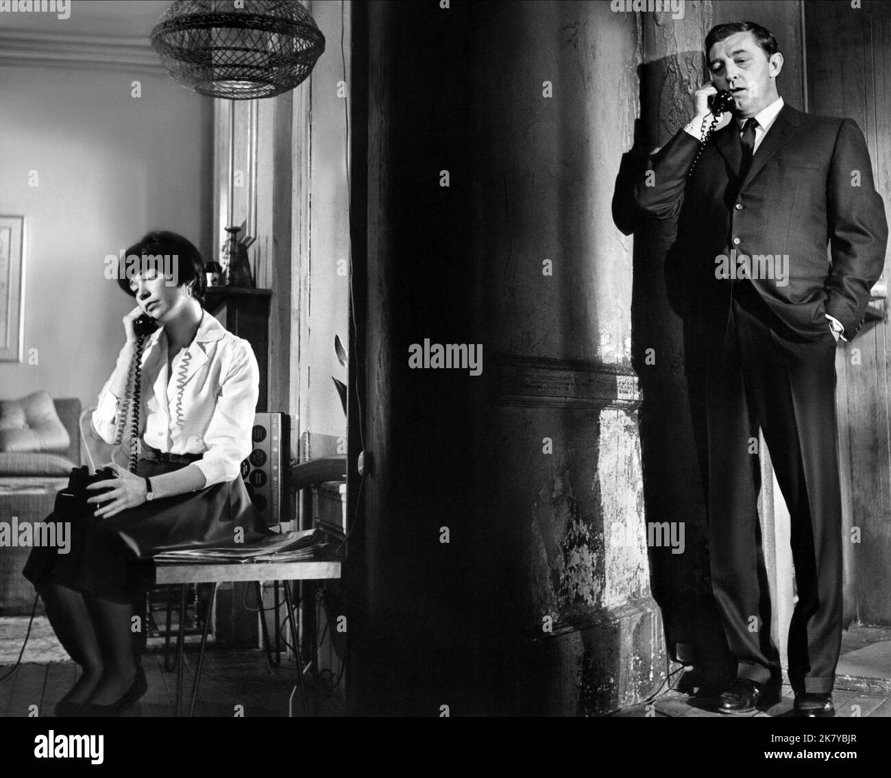 Shirley Maclaine & Robert Mitchum Film: Two For The Seesaw (1962 ...