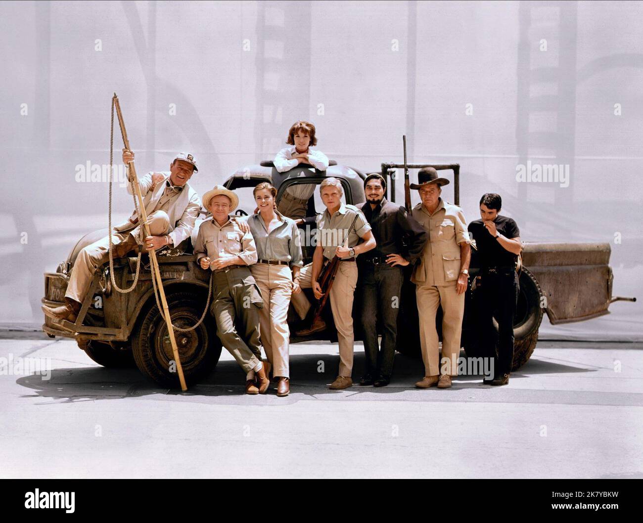 John Wayne, Red Buttons, Michele Girardon, Elsa Martinelli, Hardy ...