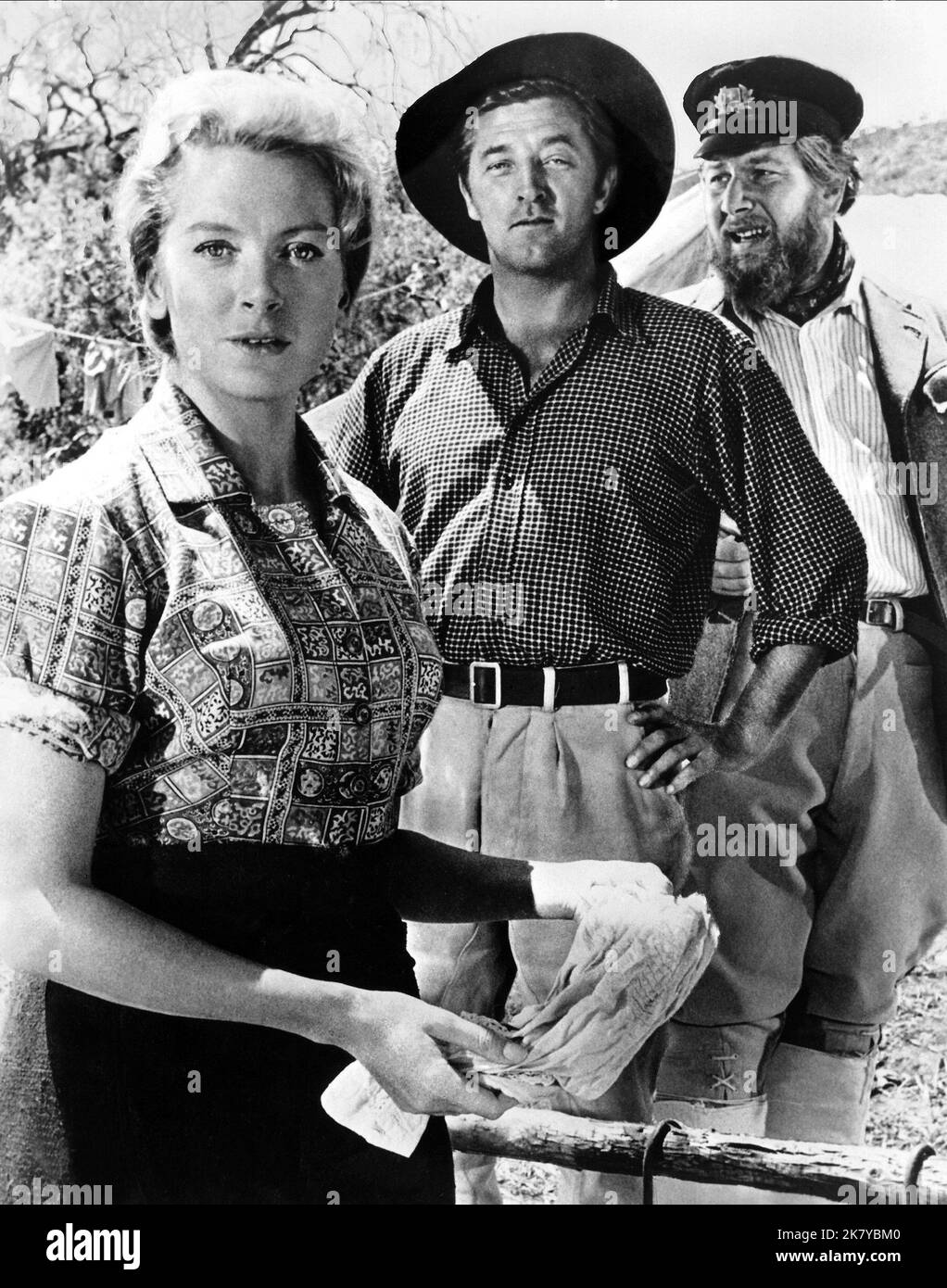Deborah Kerr, Robert Mitchum & Peter Ustinov Film: The Sundowners (1966 ...