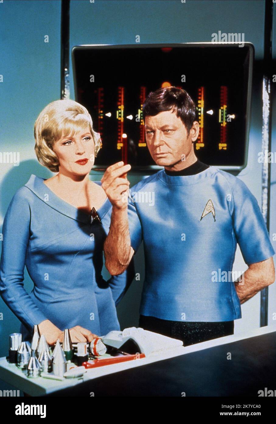 Majel Barrett & Deforest Kelley Television: Star Trek (TV-Serie ...