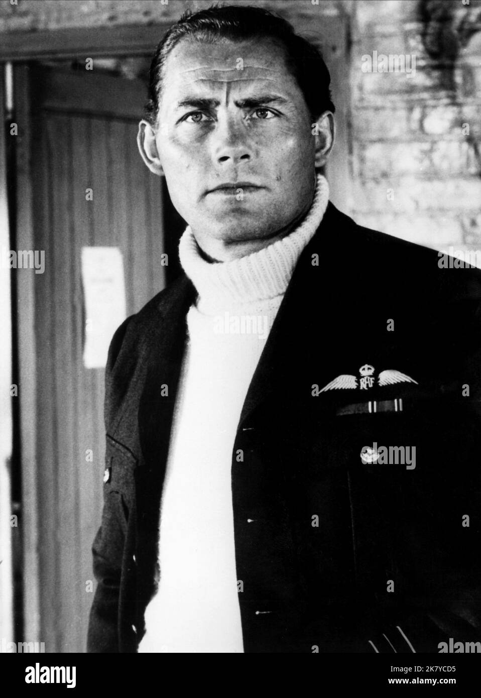 Robert shaw the battle of britain hi-res stock photography and images ...