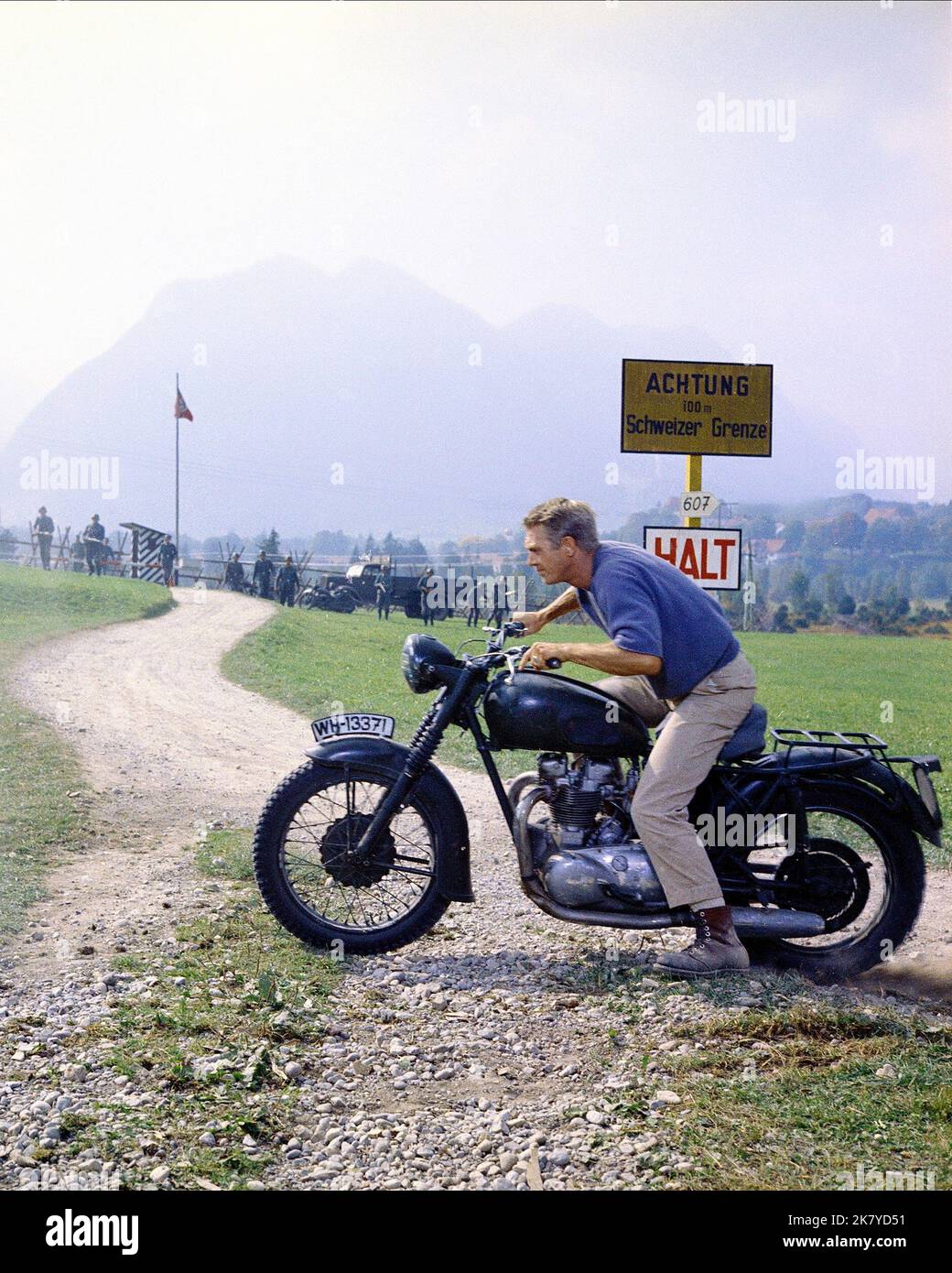 Steve Mcqueen Film: The Great Escape (USA 1963) Characters: Capt. Hilts ...