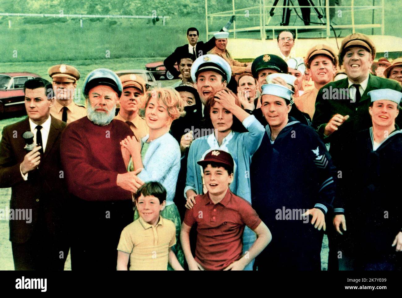 Shirley Jones & Carolyn Jones Film A Ticklish Affair (1963) Characters ...