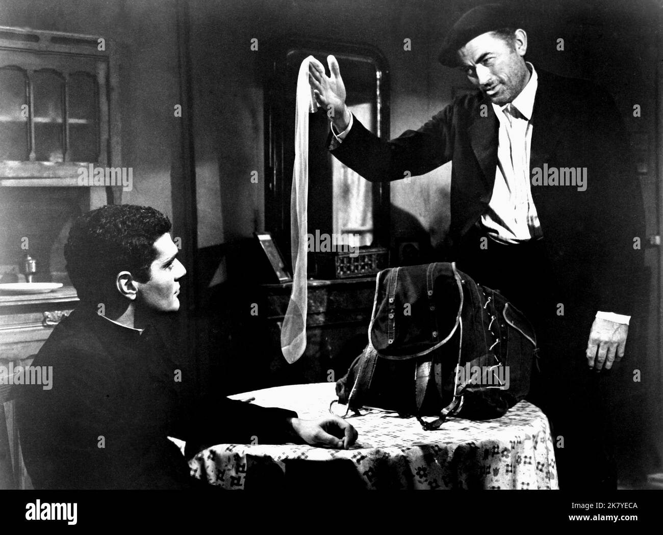Omar Sharif & Gregory Peck Film Behold A Pale Horse (USA 1964 ...