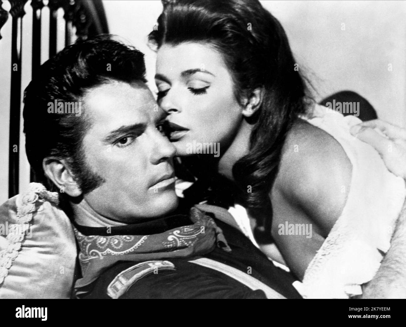 Tom Tryon & Senta Berger Film The Glory Guys (USA 1965) Characters ...