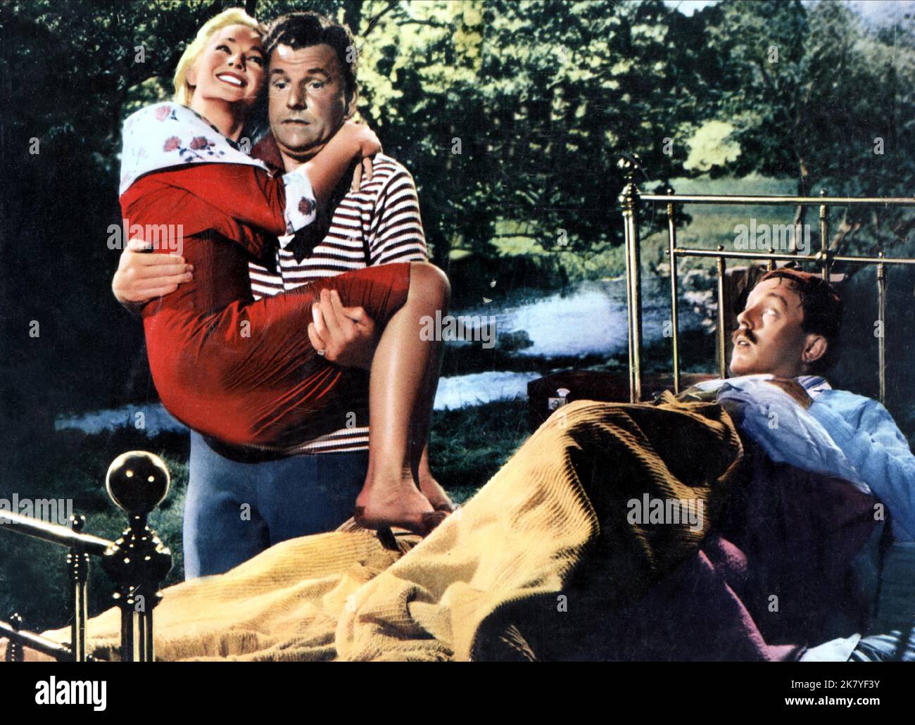 Shirley Anne Field, Kenneth More & Norman Bird Film Man In The Moon ...