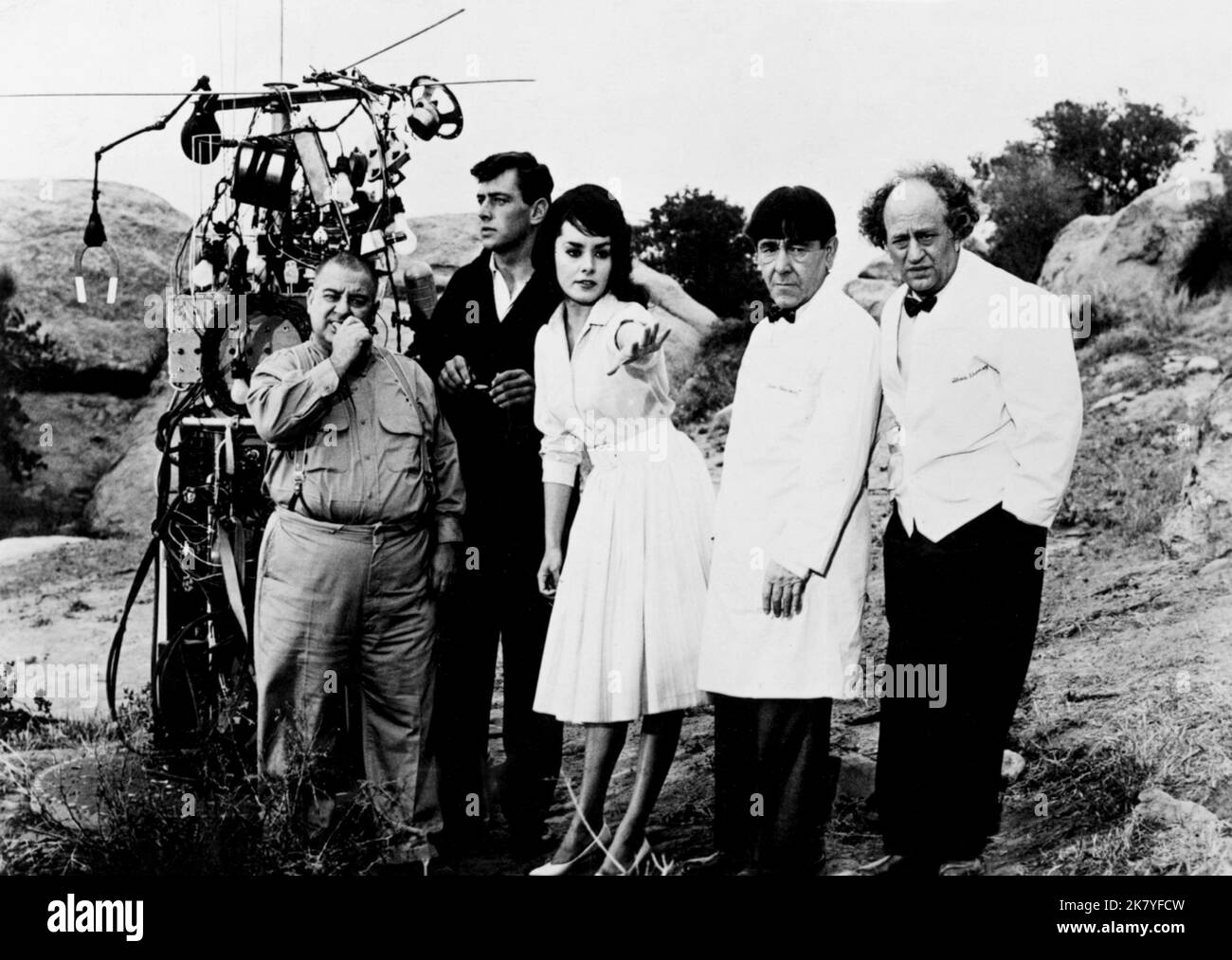 Joe Derita, Vicki Trickett, Moe Howard & Larry Fine Film: The Three ...