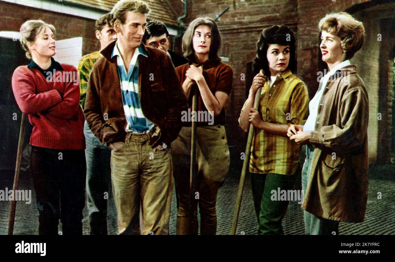 Janet Munro, Tommy Kirk, Jean Marsh & Annette Funicello Film: The ...